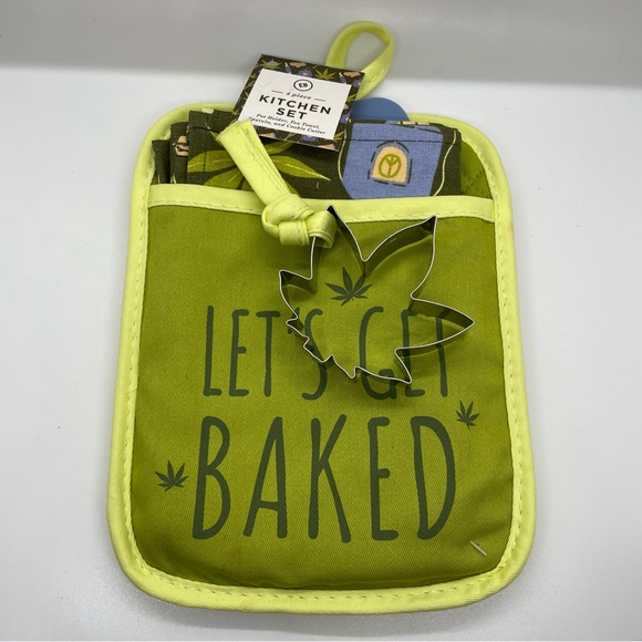 EARTHBOUND | Kitchen | Earthbound Trading 4 Piece Kitchen Set Baked Tea ...